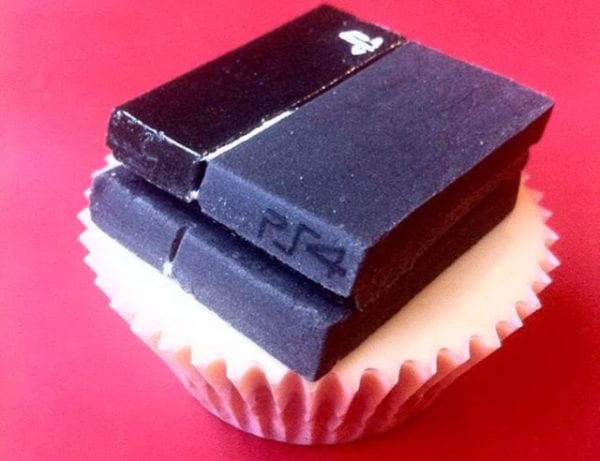 Baltimore Fishbowl | edible-playstation-4-cupcakes-ZQABI