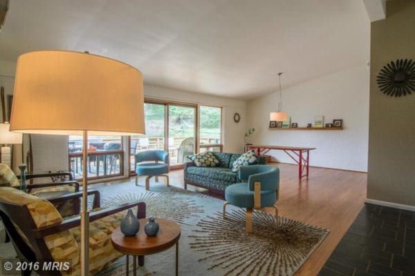 Baltimore Fishbowl | BA9608659 - Living Room