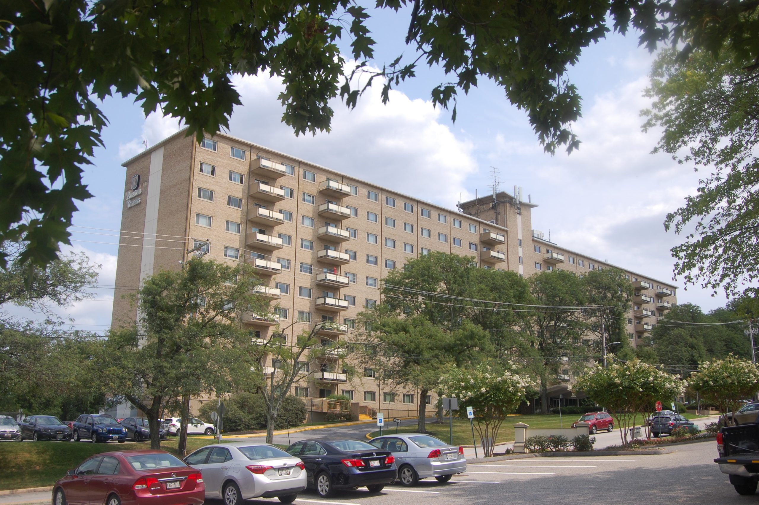 Ruxton Towers Apartments sells for $35.6 million