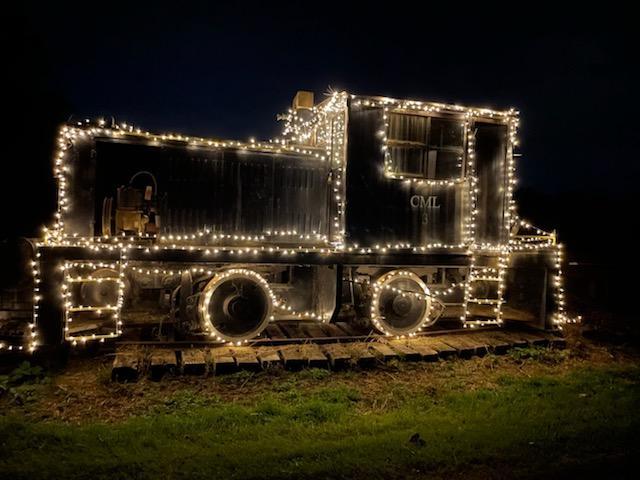 Baltimore Fishbowl | Train engine light display