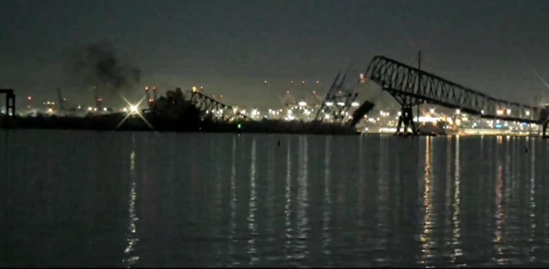 Francis Scott Key Bridge collapses after ship crashes into column