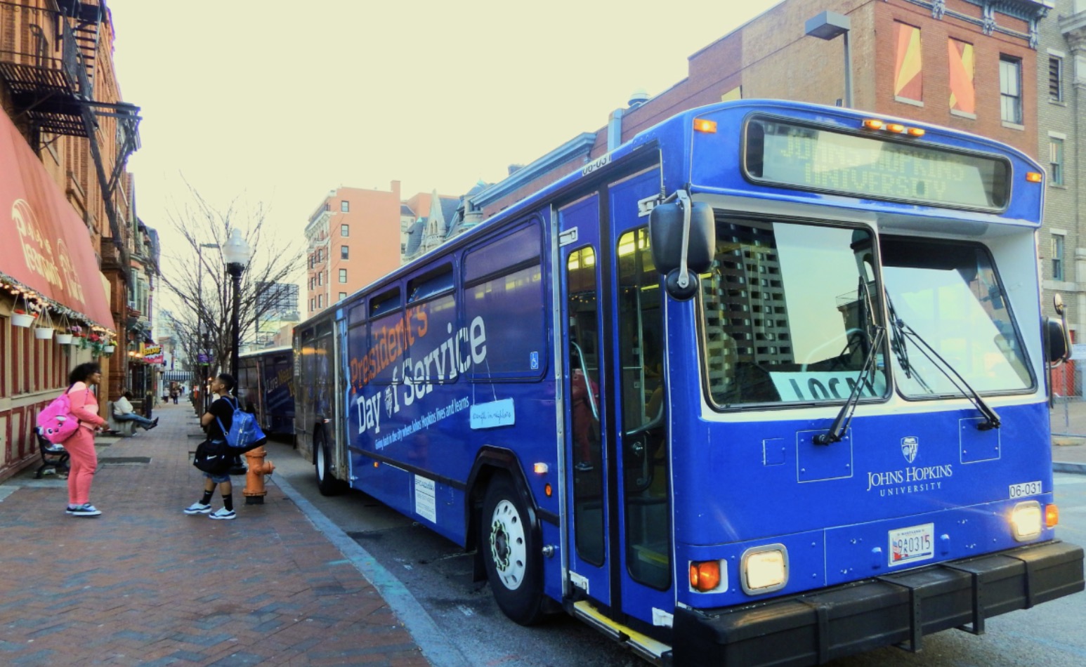 Hopkins shuttles to go electric starting in 2025