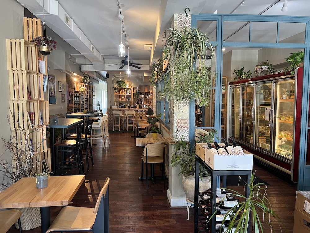 ‘Bodega & Vino’ Now Open in Locust Point
