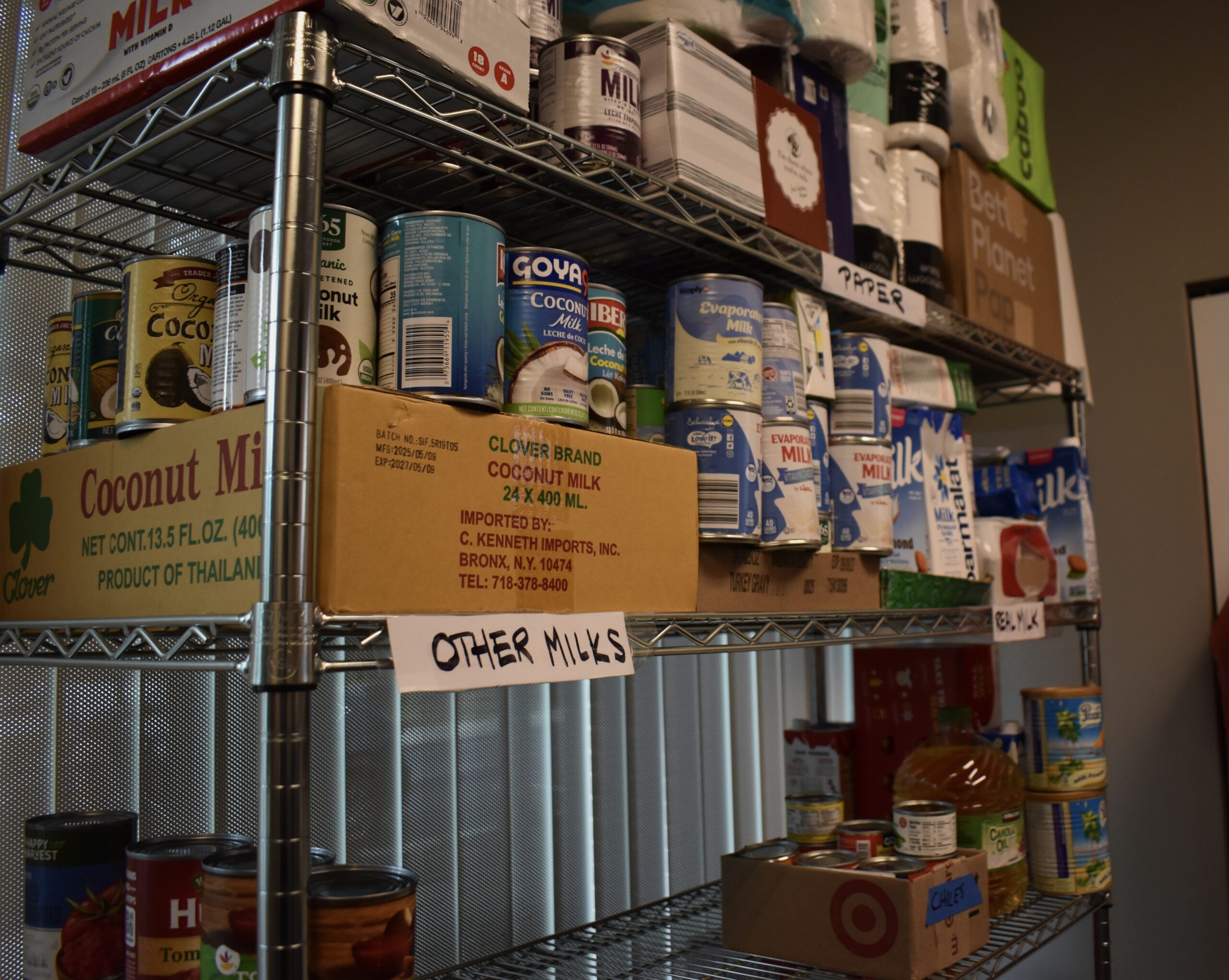 Local group gathers to donate necessities to immigrant families
