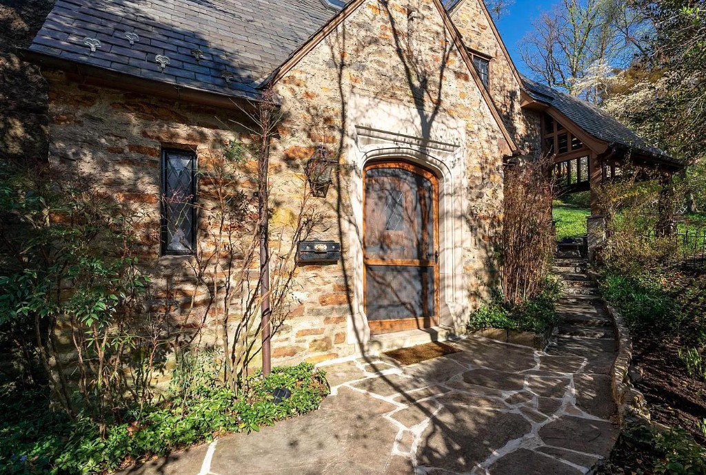 Hot House: Peek inside this storybook stone house in Homeland